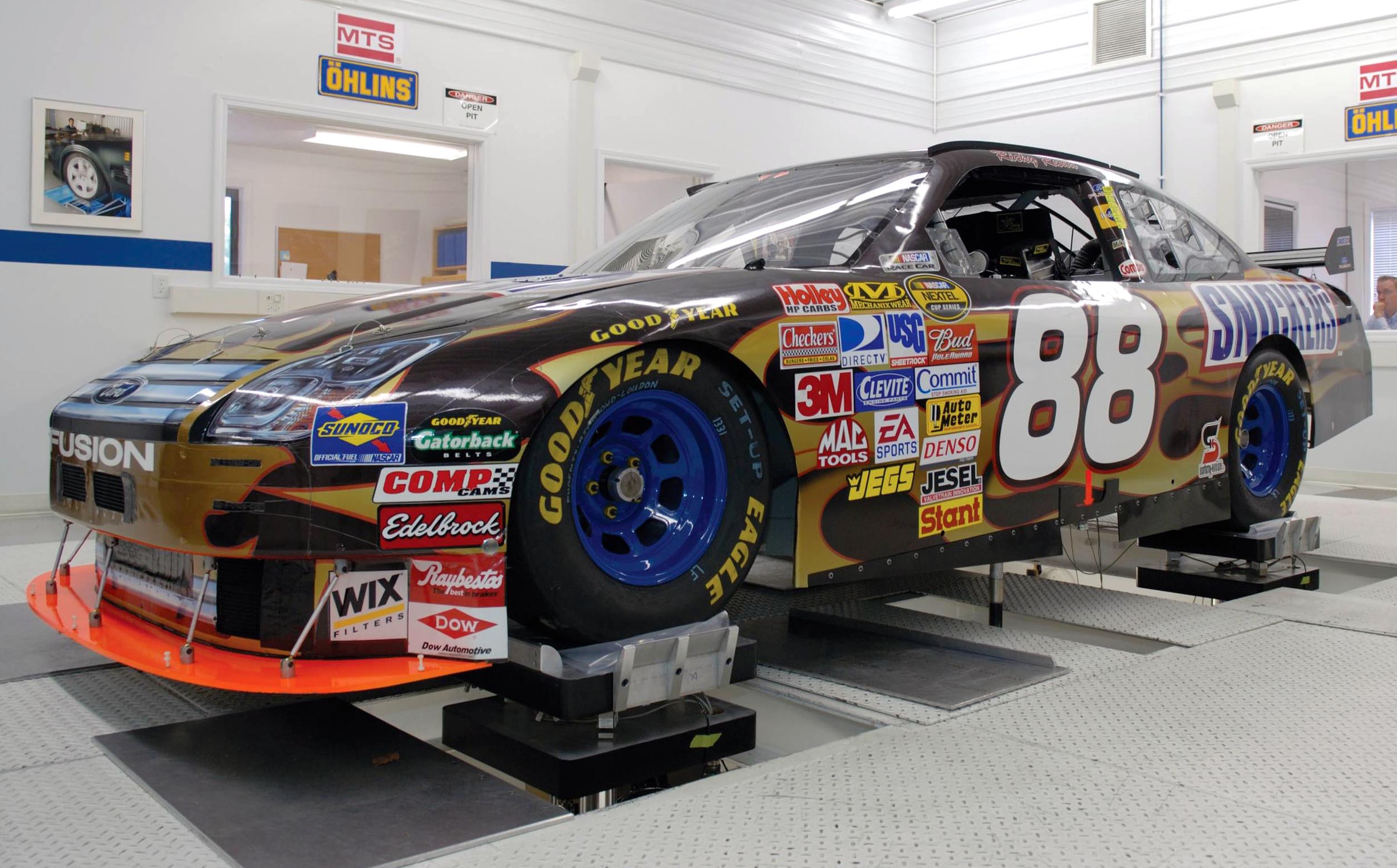 MTS Model 320 Tire-coupled Road Simulator