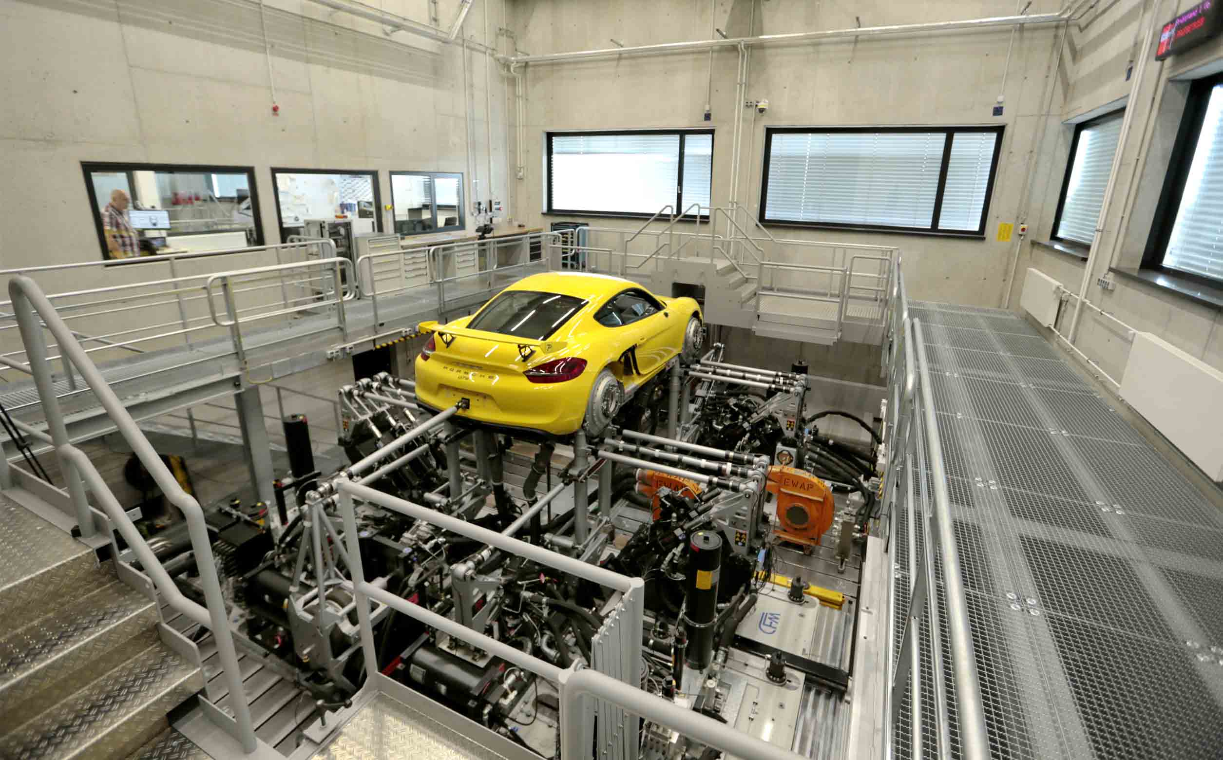 MTS 329 Road Simulators