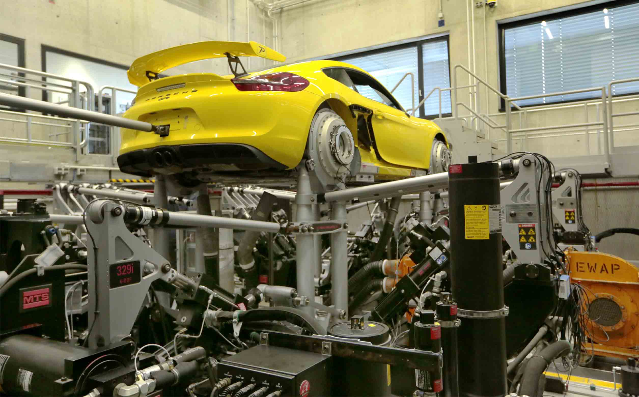 MTS 329 로드 시뮬레이터