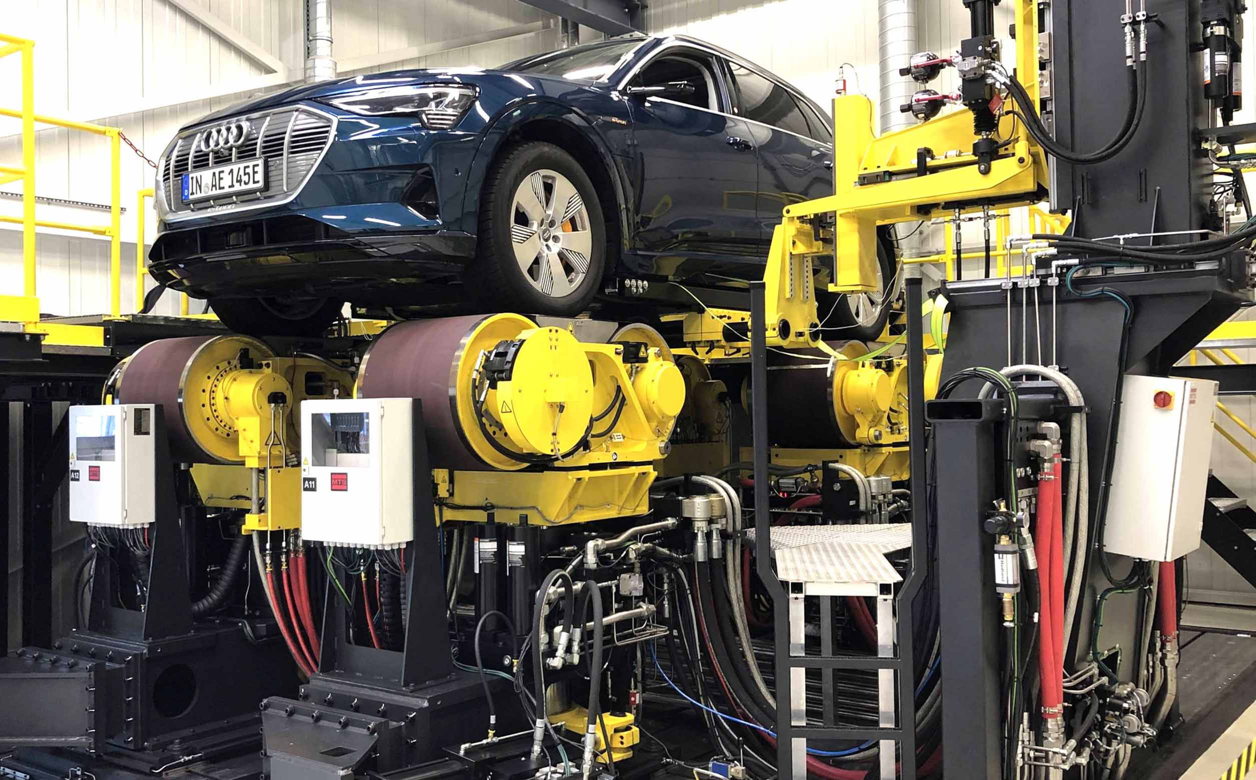 MTS Flat-Trac® Handling Roadway